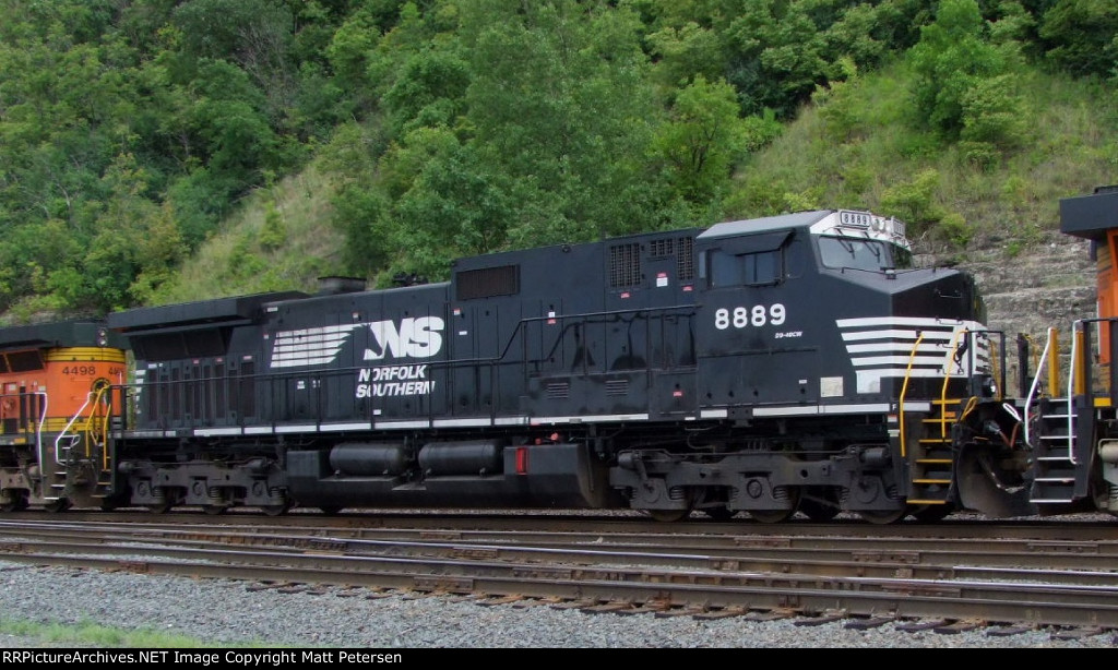 NS 8889